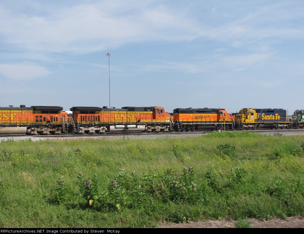 BNSF 2807
